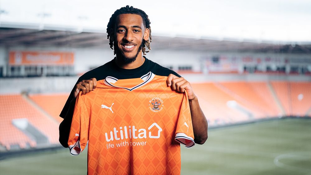 Blackpool Bring In Dominic Thompson | Blackpool Football Club