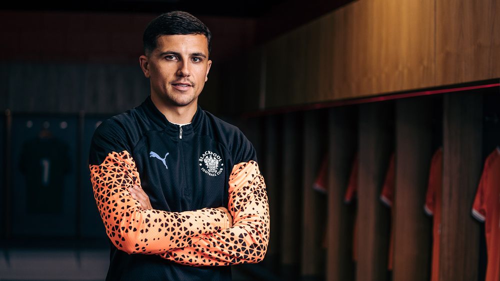 Albie Morgan Becomes First Summer Signing | Blackpool Football Club
